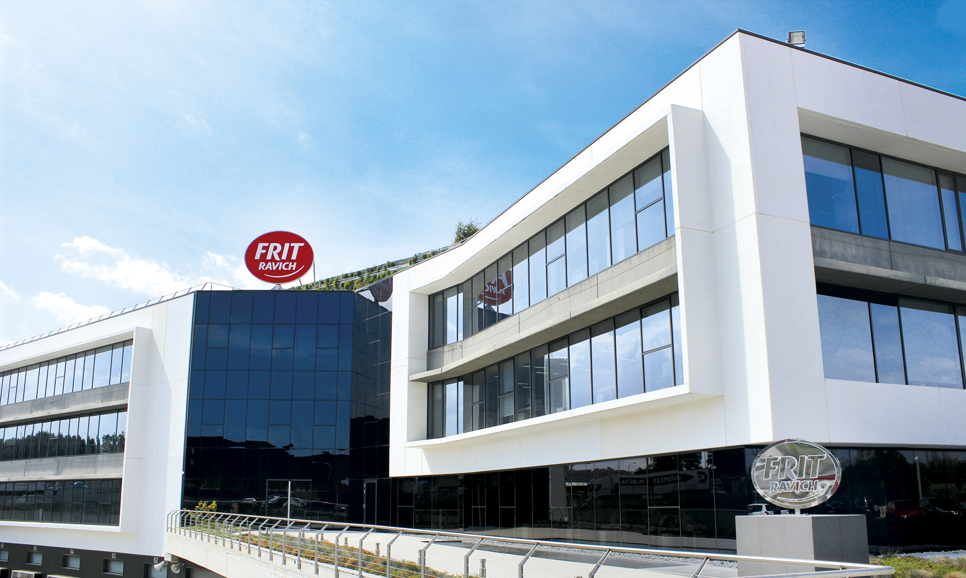 ÚNETE A NOSOTROS - Frit Ravich