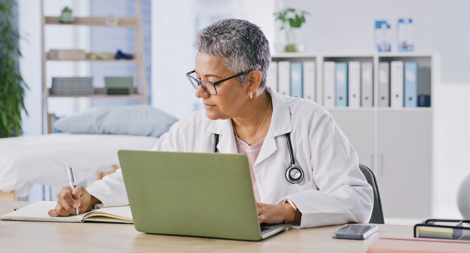 Maintain Your National Nurse Practitioner Certification | NetCE